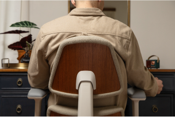 Shoulder Pain from Sitting at Your Desk